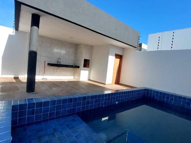 Casa ampla na praia do francês