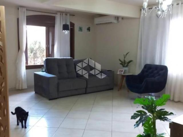 Casa ampla na Vila Nova!