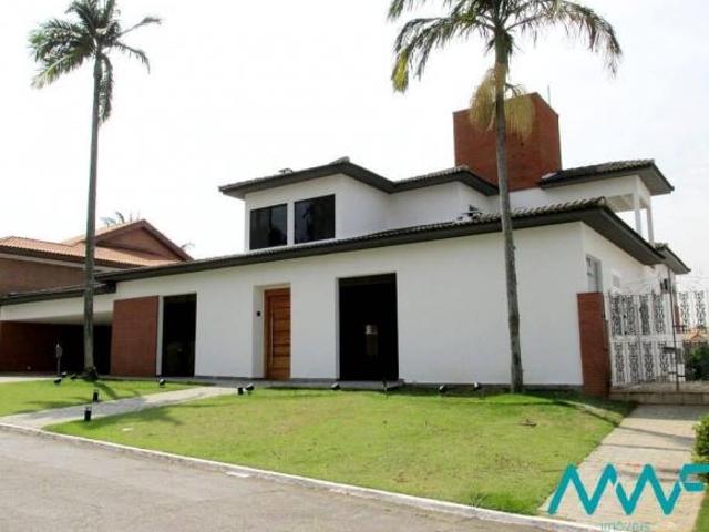 Casa Ampla no Alphaville 5 4 Suítes Estuda Permuta