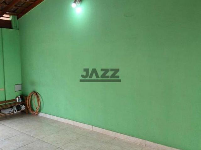 Casa Ampla no Bairro Vista Verde com 4 Dormitórios e Quintal com piscina