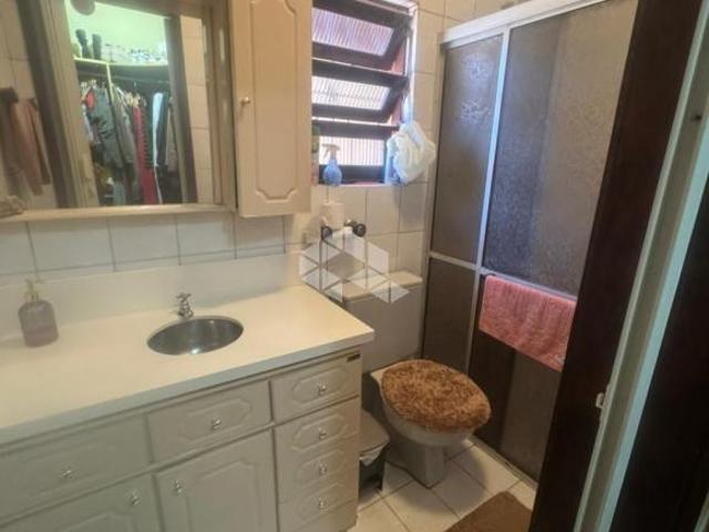 Casa Ampla no Bairro Igara em CANOAS, com Edícula em Excelente Localização Semi Mobiliada