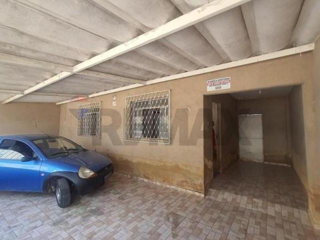 Casa Ampla no Bairro Industrial para Reformar!