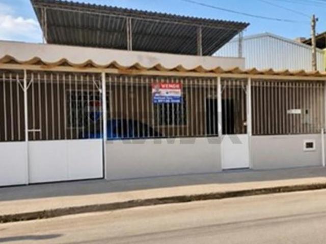 Casa Ampla no Bairro Industrial para Reformar!