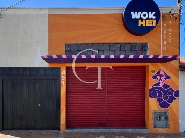 Casa ampla no centro com imóvel comercial alugado como renda extra