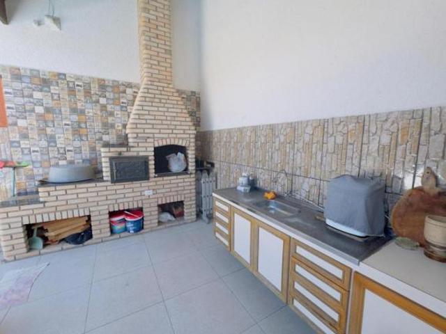Casa Ampla no Gaivota com Piscina e Área Gourmet – 4 Dormitórios, Suíte e 800 Metros da Praia