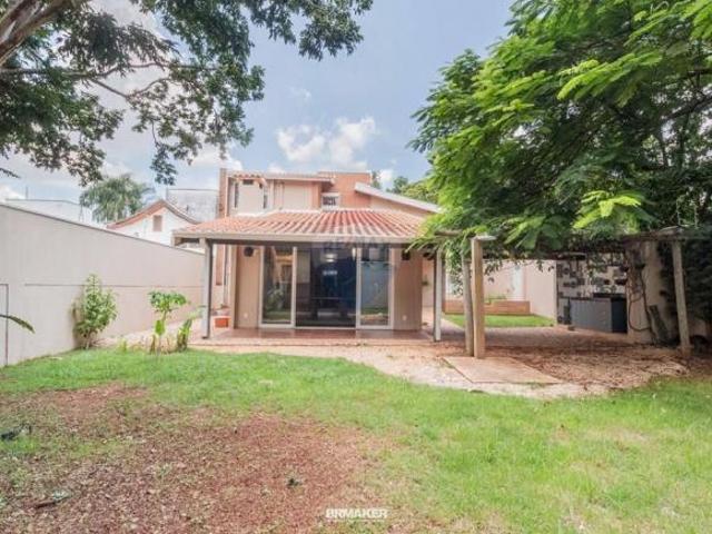 Casa Ampla no Parque Taquaral, Próxima à Lagoa — Ideal para Residência ou Comercial