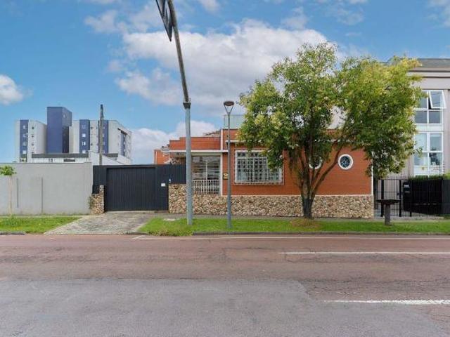 CASA AMPLA NO REBOUÇAS IDEAL PARA USO COMERCIAL E RESIDENCIAL