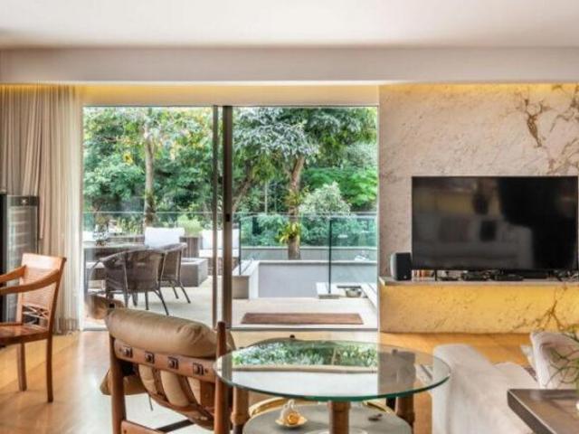 Casa ampla a 2 minutos do Parque Villa Lobos
