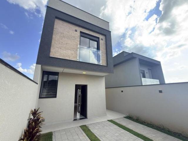 Casa Ampla à Venda 3 Pavimentos com Piscina no Nova Jaguari