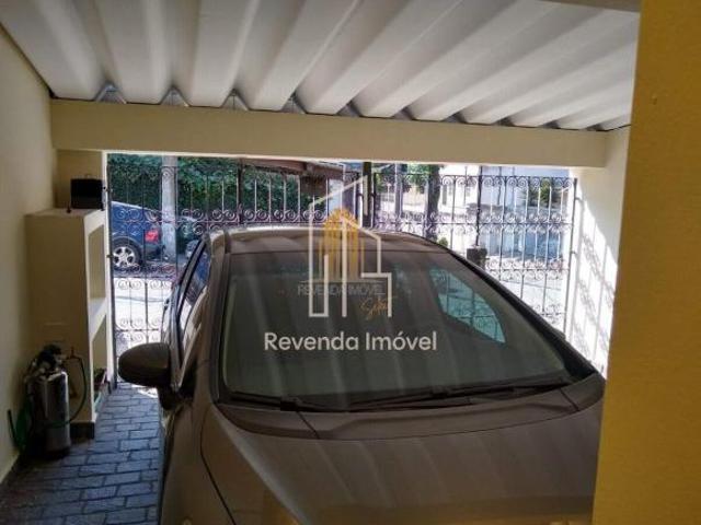 Casa ampla à venda com 3 quartos, sendo 1 suíte, 3 banheiros no total, 2 vagas, quintal. no butantã