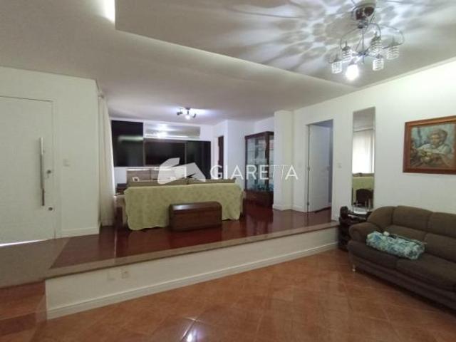Casa ampla à venda em excelente localização, JARDIM GISELA, TOLEDO PR