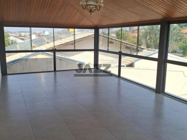 Casa ampla à venda em Itu Centro