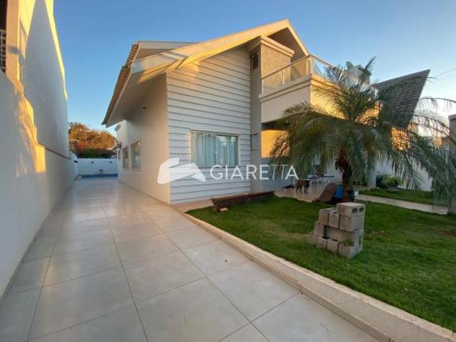 Casa ampla à venda em ótima localização no JARDIM GISELA, TOLEDO PR