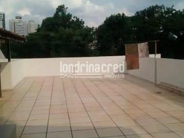 Casa Ampla à Venda em Londrina com 5 Dormitórios, 1 Suíte, 280 m² de Área Útil e 4 Vagas de Garagem