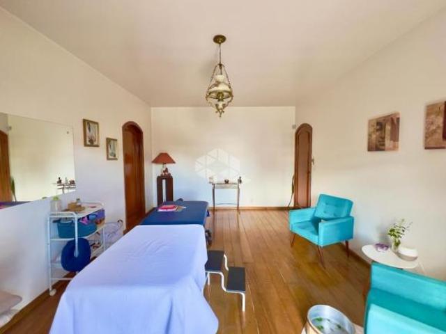 Casa ampla a venda no Bairro Ns. De Lourdes