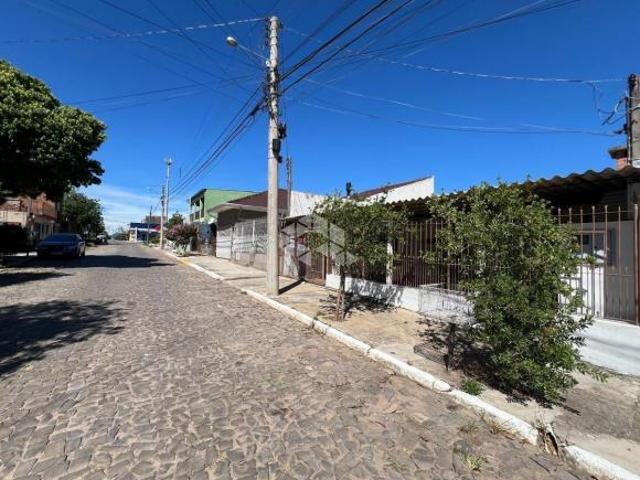 Casa Ampla à Venda no Bairro Juscelino Kubitschek Santa Marta!