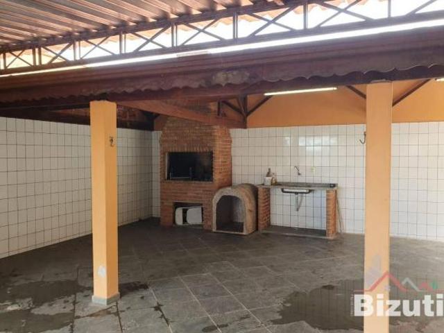 Casa ampla à venda no Jardim Promeca – Várzea Paulista