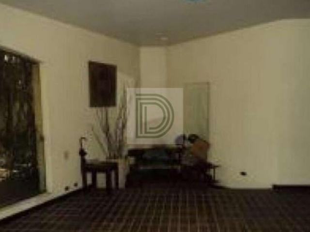 Casa ampla à venda no Morumbi | Terreno de 827 m²