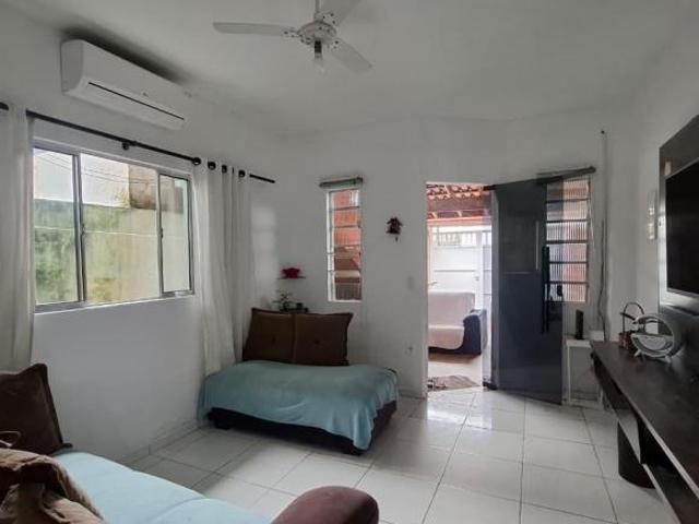 Casa ampla a venda na Estufa II