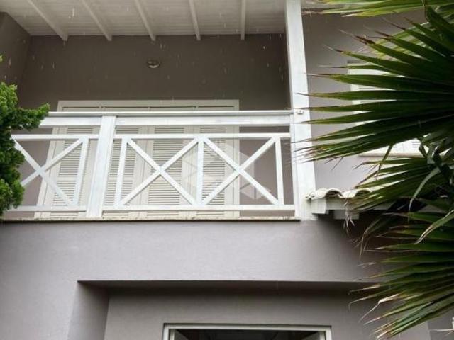 Casa Ampla, Alto padrão, sofisticada em Excelente localização junto shopping Iguatemi Porto Alegre