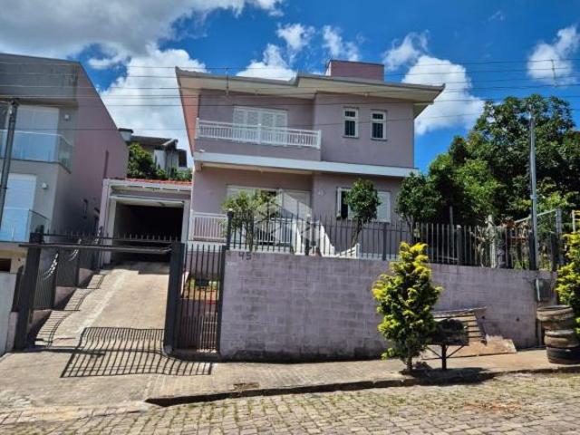 CASA AMPLA BAIRRO LICORSUL