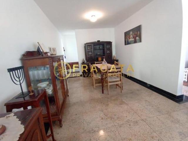 Casa ampla com 4 dormitórios sendo 1 suíte e 5 vagas Sumaré/SP