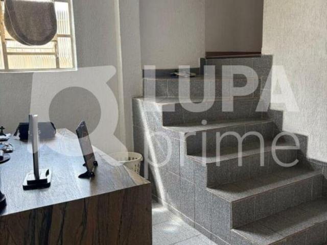 CASA AMPLA COM 4 QUARTOS, ÁREA GOURMET E EXCELENTE LOCALIZAÇÃO NA VILA MARIA ALTA