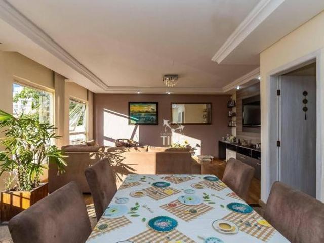 Casa Ampla com 4 Quartos, Suíte e Edícula – Santa Quitéria, Curitiba