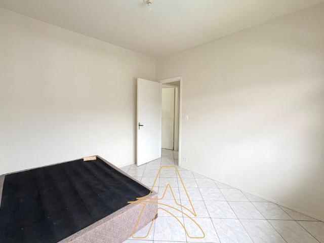 Casa Ampla Com 5 Dormitórios e Piscina no Bairro Velha Central