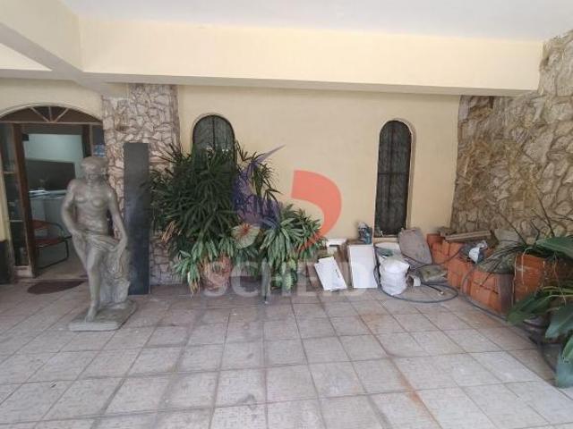 Casa ampla, com 600 m² de área útil, à venda no Jardim Itacolomi ? região da Cidade Ademar