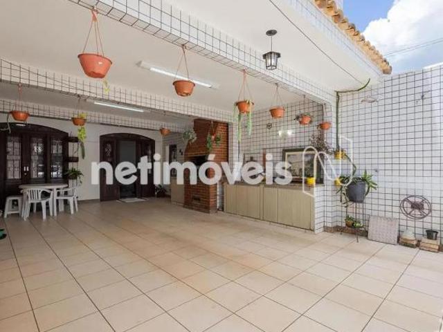 Casa ampla com 7 quartos planejados – conforto, espaço e funcionalidade