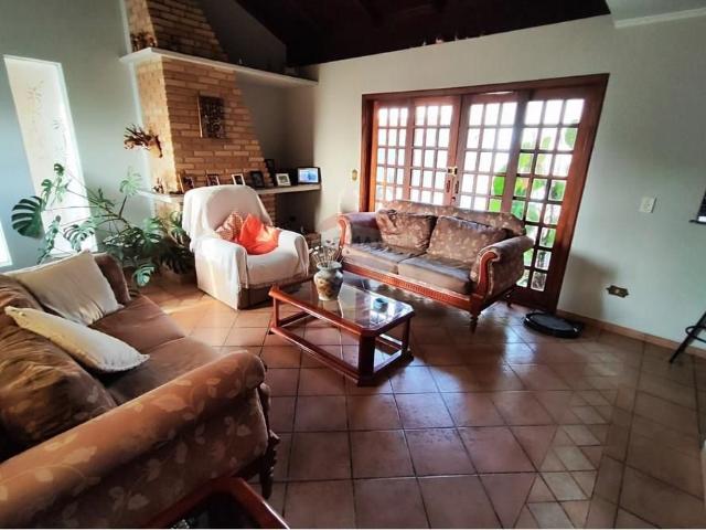 Casa Ampla com 04 Dormitórios e 480m² para locação por R$ 9.500,00, Jardim Paulista, Atibaia SP