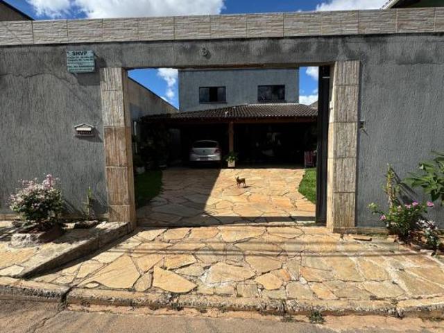 Casa Ampla com 2 Pavimentos + Edícula – 5 Quartos e Reformada