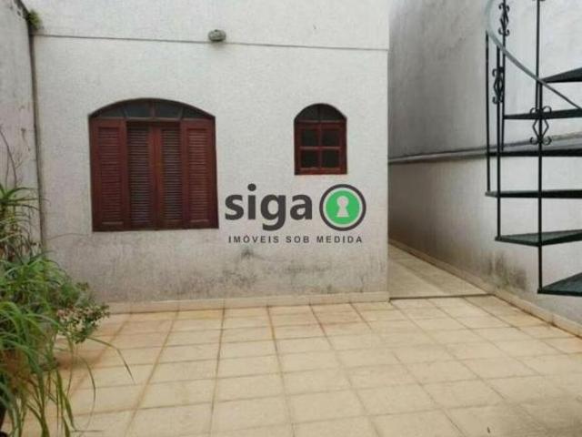 Casa ampla com 2 suítes, varanda e espaço versátil no quintal!