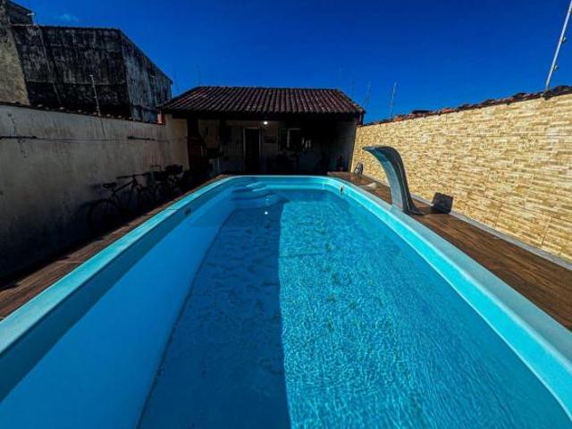 Casa Ampla com 3 Dormitórios, Piscina e Edícula Completa no Cibratel 2