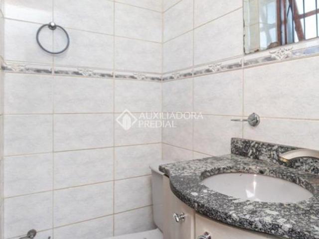 Casa ampla com 3 suítes no bairro Jardim Itu Sabará