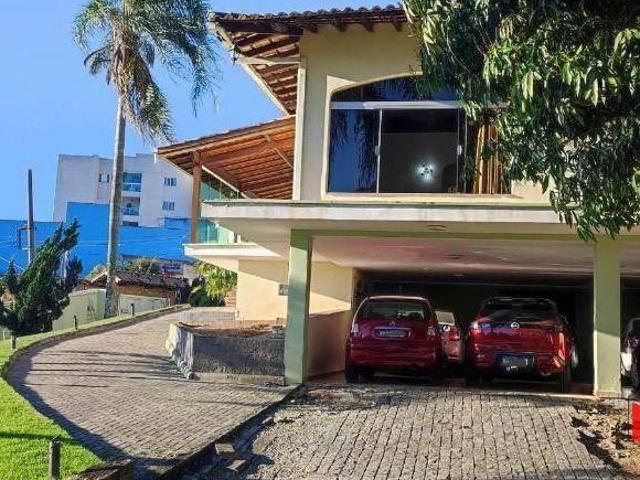 Casa Ampla com Terreno de 1.504 m² na Divisa de Carapicuíba com Granja Viana Cotia/SP