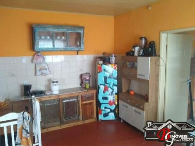 Casa ampla com casa auxiliar na Av. República do Líbano