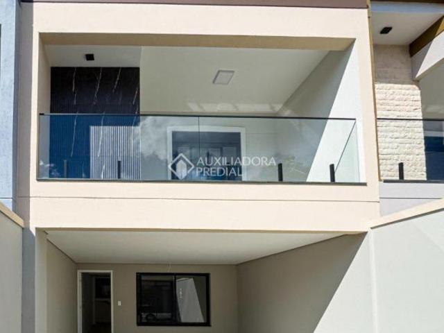 Ampla Casa de 125m² com 3 Vagas Excelente Oportunidade no Olímpico