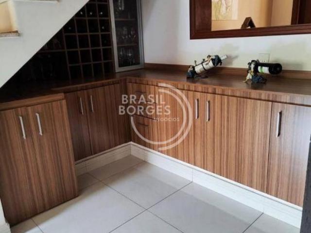 Casa Ampla com Edícula Completa e 4 Quartos 2 Suítes