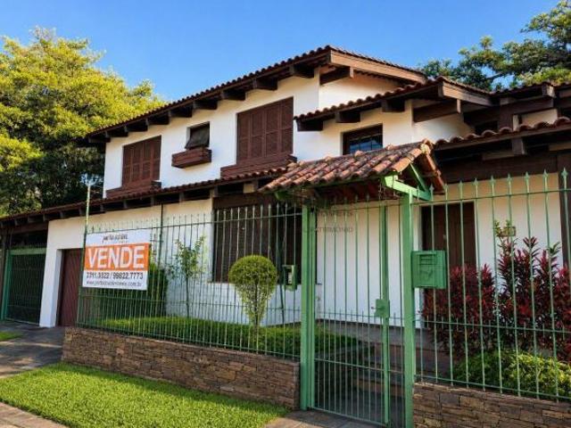 Casa ampla com elevador e piscina no Jardim Isabel
