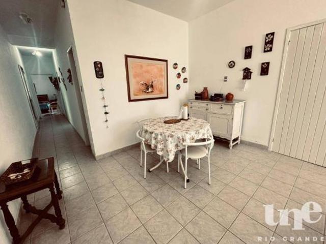 Casa ampla com espaço para toda a família Pertinho da Avenida