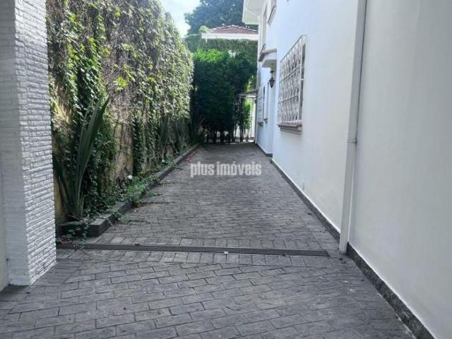 Casa Ampla com Grande Potencial