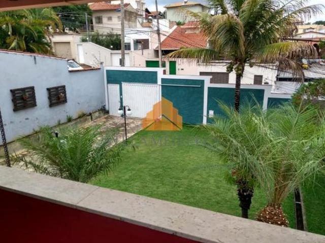 Casa ampla com jardim na frente, amplo espaço e área gourmet no bairro Espirito santo
