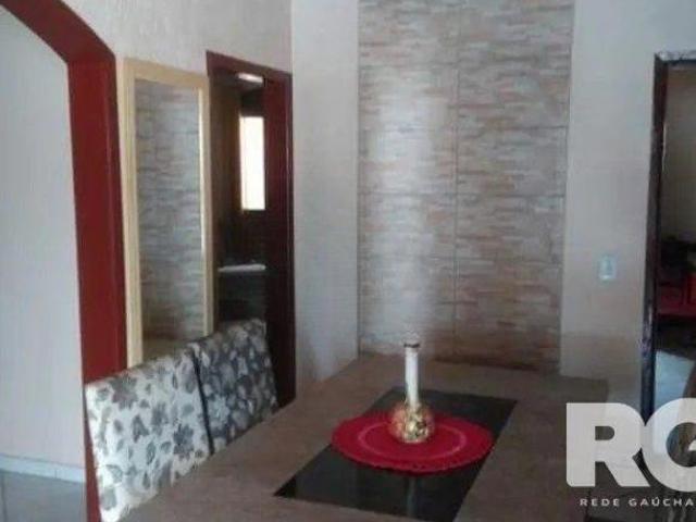 Casa Ampla com Piscina e 4 Dormitórios no Rubem Berta