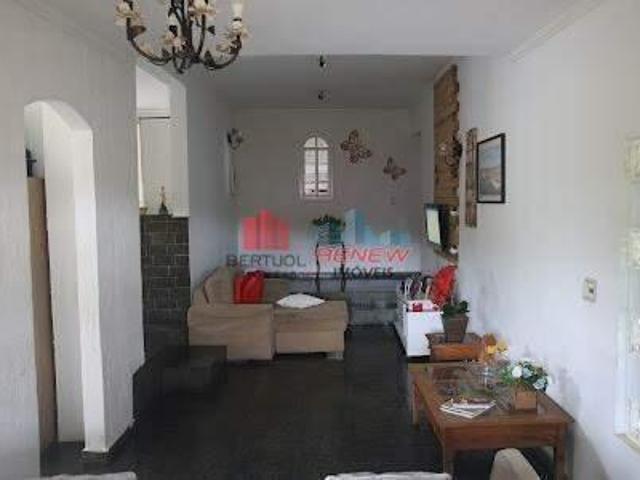 Casa Ampla com Piscina e Espaço Gourmet na Vila Pasti – Louveira