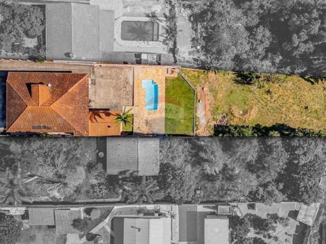 Casa ampla com piscina e terreno de 1659m² em localização privilegiada de Bom Jesus dos Perdões Re