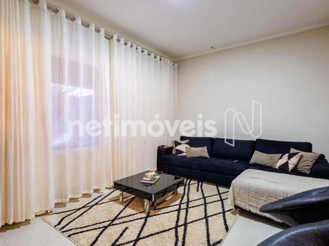 Casa Ampla com Piscina em Condomínio Rua 12 – SHVP