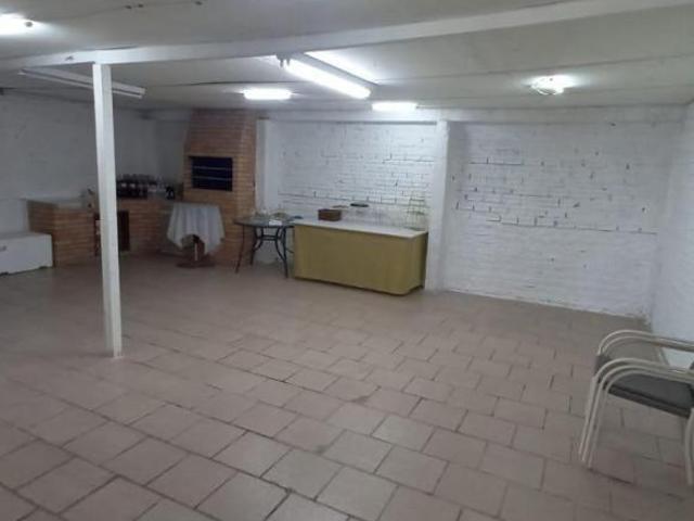 Casa ampla com Piscina vaga coberta, casa nos fundos churrasqueira em Porto Alegre com 200m2 privati