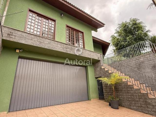 CASA AMPLA COM QUINTAL À VENDA NO SANTA CÂNDIDA